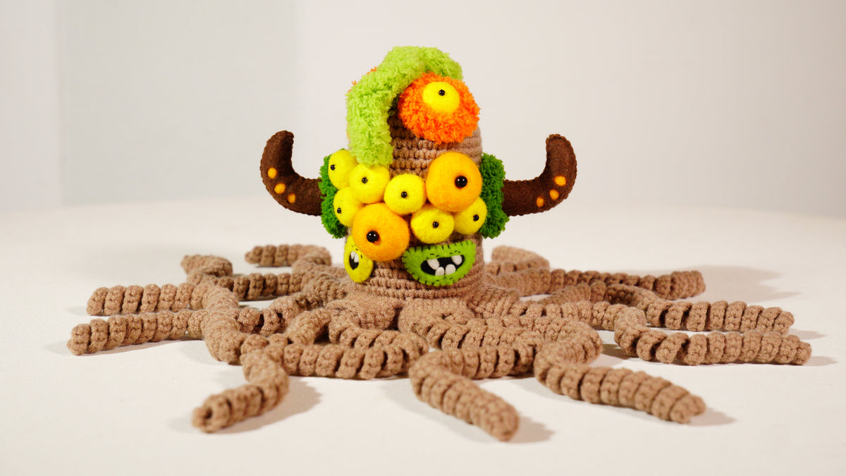 Luna 11 / Tiny Mogus 121 | Whitestone Gallery